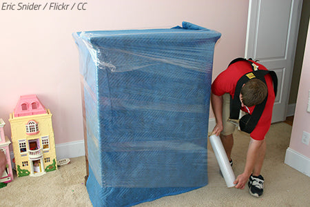 How to Use Plastic Wrap for Moving – Onmobo